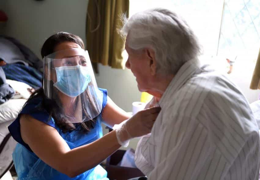 Trajnim për kujdes në shtëpi - NHS BNSSG ICB